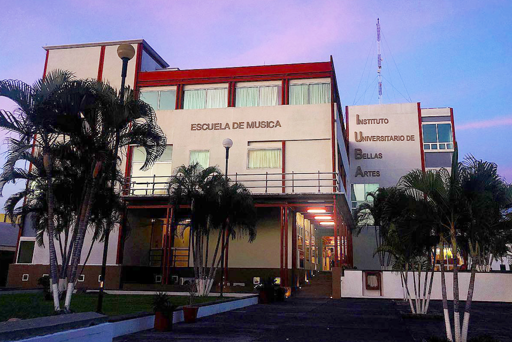 Invita IUBA a Talleres de Verano 2023 – Reacción